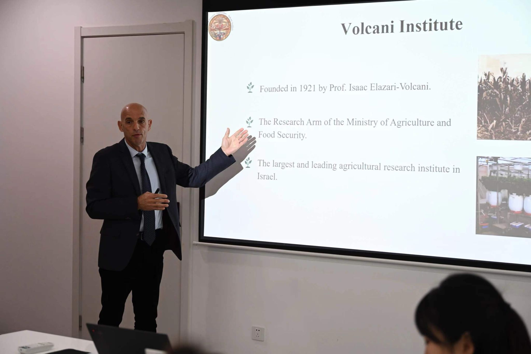 חתימה על מזכר הבנות לשיתוף פעולה מחקרי עם Xianghu Lab - Volcani Website